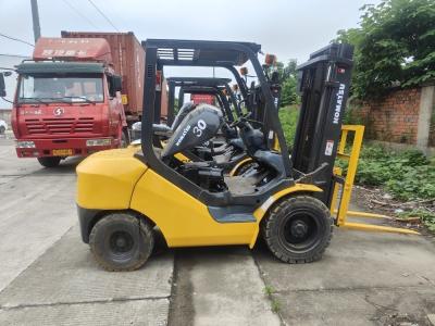 China 3000 kg hefgereedschap in goede staat Komatsu vorklift voor uw bedrijf Te koop