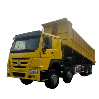 中国 HOWO 8*4 重荷ダンプトラック ターパー トラックダンパー 12.00R20 18PR in LHD SINO 販売のため