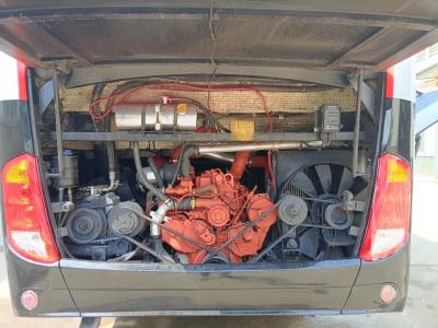 Cina Autobus di lusso a 50 posti a misura Autobus usato a mano sinistra in vendita