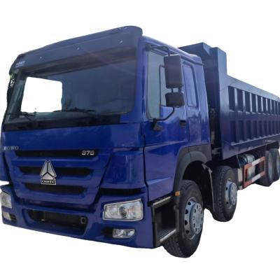 Cina 16 ruote HOWO 8X4 Camionetto di scarico ad incasso usato pesante con capacità del serbatoio del carburante 300-400L in vendita