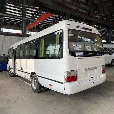 Cina Autobus Rhd Toyo ta Coaster con motore a turbocompressore e prestazioni in vendita