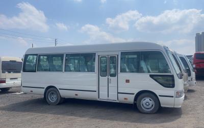 中国 30人用 トヨタコースター バス 9.00R20 タイヤと最大出力 113/5200 kW 販売のため
