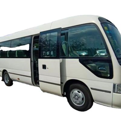中国 中古 トヨタコースター 30人乗りのディーゼルエンジンバス 状態良好で手頃な価格 販売のため
