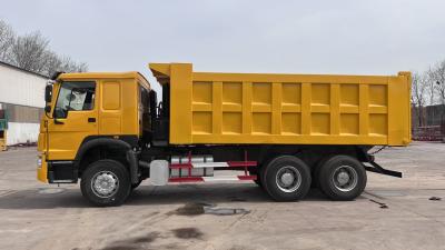 Cina Howo 6x4 40tons 45 Tonnes Yellow Tipper Dump Truck per progetti di costruzione pesanti in vendita