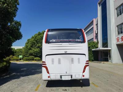 Cina Requisito del cliente 2022 Autobus di lusso con trasmissione manuale con 32 posti e tavoli in vendita