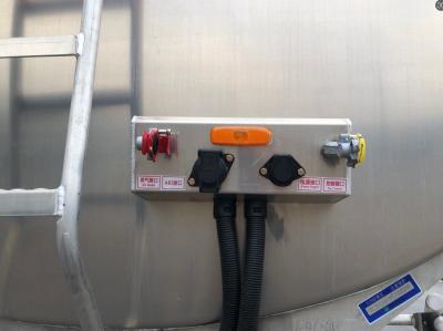 Cina Aluminum Alloy Diesel Tanker for Africa 44m3 Liquid Diesel Semi-Trailer Petrol Fuel in vendita