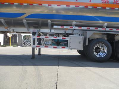 Cina 46000 Lite Oil Gasoline Semi-Trailer Fuel Tanker Transport Truck Trailer by CIMC LINYU in vendita