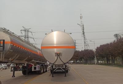 Cina CIMC LINYU 46000L Aluminum Alloy Fuel Tanker Trailer Truck with Wheelbase 6150 1310 1310 in vendita