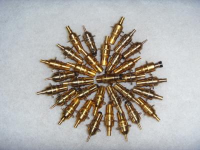 Cina ASM 101 dell'ugello di E35017210A0 JUKI per la macchina di JUKI KE730 KE740 KE750 KE760 in vendita