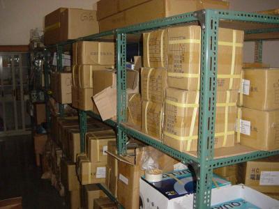Cina Rack angolari a fessure rivestiti in polvere per scaffalature leggere metalliche in vendita