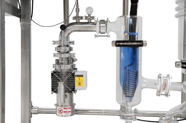 Quality High Purity Short Path Distillation Plant With Continuous Processing Ultra Thin Film Mechanism for sale