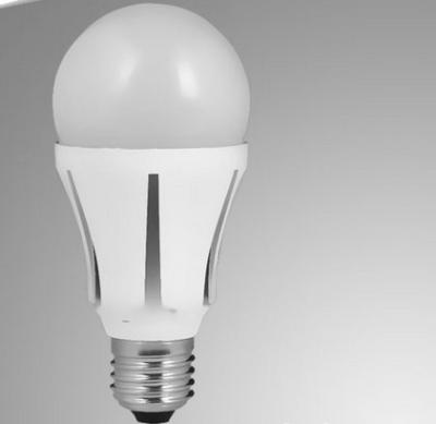 China High power 2700K-7000K SMD led E27 base led bulbs for sale