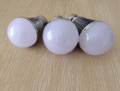 China New design wide Beam angle Epistar SMD led chip E27 led bulb light with CE&ROHS for sale