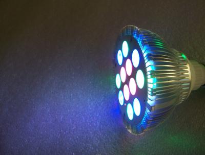 China Epistar led chip RGB led PAR38 light E27 base for sale
