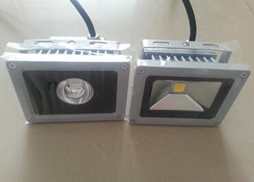 China 3000K warm white color IP65 10W led floodlight for sale