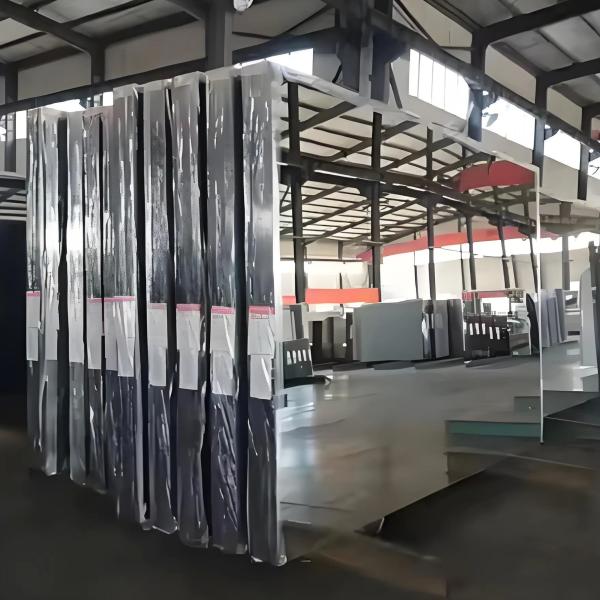 Quality Functional Silver Mirror Glass Sheet Decorative For Showcase Shower Room for sale