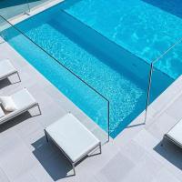 China Tempered Safety Glass Pool Partition Customizable Sizes Available Options for sale