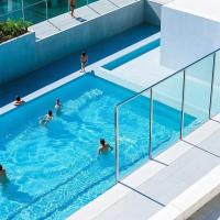 China Tempered Safety Glass Pool Partition Customizable Packaging Options Available for sale