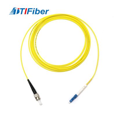 Chine Câble optique durable de haute qualité de corde de correction de la fibre SC/LC/ST/FC UPC RPA de FTTH à vendre