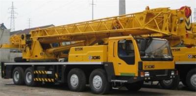 China Móvel construção do caminhão guindaste montado 25 Ton levantamento de peso do guindaste confiável à venda