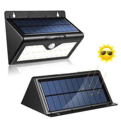 China Solar Powered 0.55W PIR Motion Sensor Outside Lights , Outdoor Led Wall Light for sale