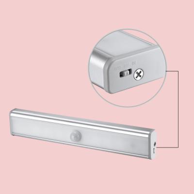 China Automatic Motion Activated Closet Motion Sensor LED Light With Usb Port for sale