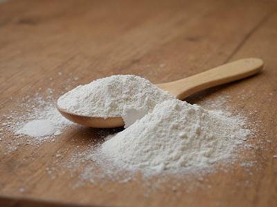 Cina Prodotto alimentare in polvere di chitosano puro con deacetilazione del 90% Cas 9012-76-4 in vendita