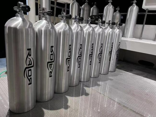 Scuba Diving Air Cylinder, Scuba Tank, Scuba Tank Diving Equipment