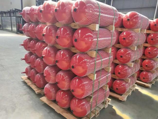 CNG Steel Gas Cylinder, Vehicle CNG Gas Cylinder, Seamless Steel CNG Cylinder