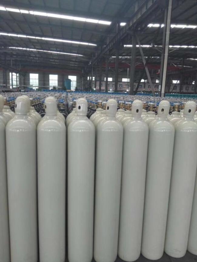 Compressed Gas Cylinder in Pressure Vessel