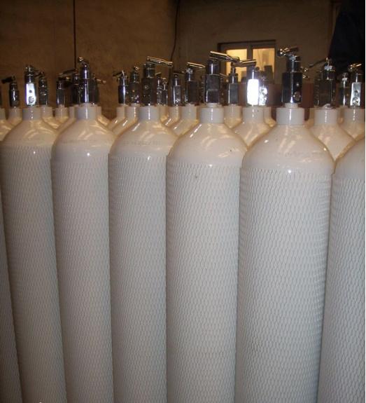 Compressed Gas Cylinder in Pressure Vessel