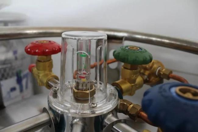 175L Cryogenic Liquid Container Nitrogen Dewar Cylinder