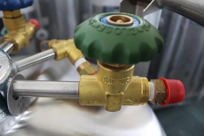 175L Cryogenic Liquid Container Nitrogen Dewar Cylinder