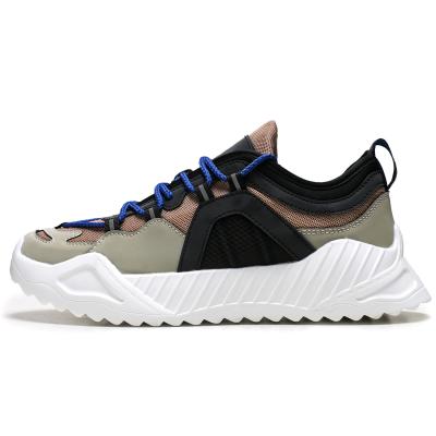 Cina Le scarpe su ordinazione di sport di anti odore respirabili tricottano la sogliola di gomma leggera superiore in vendita
