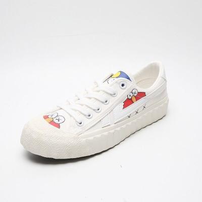 Cina Colori bianchi neri comodi dello zenzero tre di sport delle donne su ordinazione piane delle scarpe in vendita