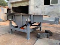 China Good Quality  single layer linear vibrating screen multi-layer grading machine for sale