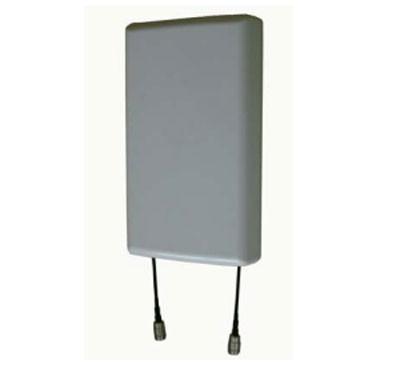 China 700-2700MHz Boardband Directional Panel Antennas for sale