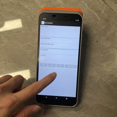 China Android 10 Bluetooth Duurzaam Groot Scherm Nfc Gps Wifi Handheld Terminal Te koop