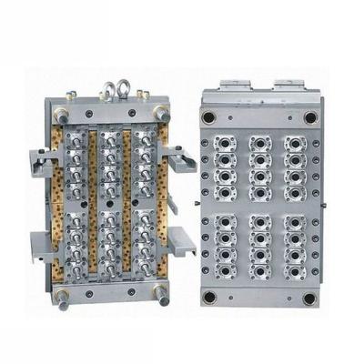 Cina EDM CNC Precision Injection Mold for Plastic Parts in vendita