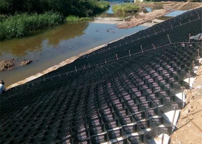 Cina Allevamento in batteria della saldatura a ultrasuoni 1.6mm Geocell dei muri di sostegno in vendita
