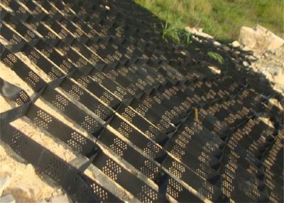 Cina Il favo nero Geocell dell'HDPE di griglia della strada inghiaia lo spessore di 1.0mm in vendita