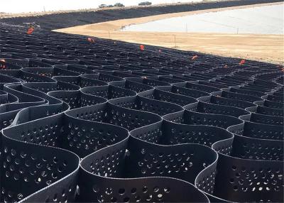 Cina HDPE di plastica perforato a trama liscia di Geocell per il rinforzo del suolo in vendita