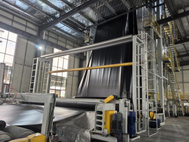 Smooth HDPE Waterproof Geomembrane For Landfills And Sewage 12