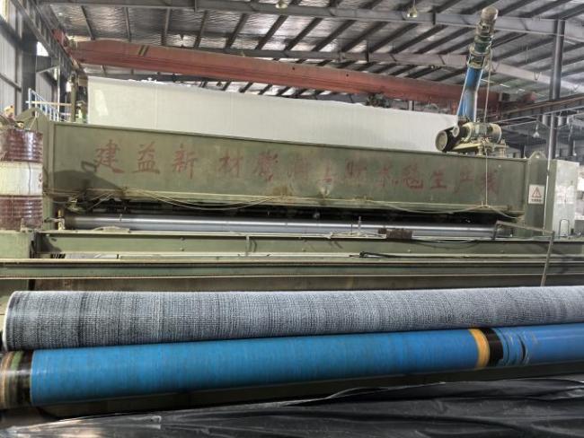 Smooth HDPE Waterproof Geomembrane For Landfills And Sewage 19