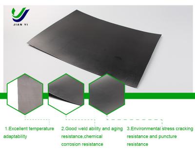 China Uitstekende chemische weerstand HDPE-geomembraan voor installatie van warmweld met wig in damprojecten met glansregeling Te koop