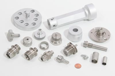 Cina CNC anodizzato dei pezzi meccanici 0.01mm del tornio di CNC che lavora modello a macchina rapido in vendita