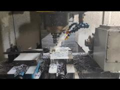 Acetale lavorante POM Machined Plastic Parts di CNC di asse di ossidazione anodica 4