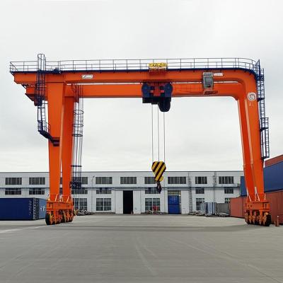 China Outdoor Rail Mounted Gantry Crane with 5ton to 200ton Capacity and 5m to 23m Span for Container Lifting for sale