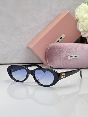 China Y2K Vintage Oval Cat Eye Sunglasses Women Luxury Gold Logo Small Frame Sunglasses UV400 Retro Fashion Eyewear for Street Style Vacation SMU C02 for sale