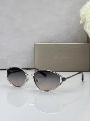 China Vintage Snake Chain Cat‑Eye Sunglasses for Women, Luxury Metal Oval Gradient Shades UV400 Protection Designer Eyewear for Party Travel Daily Wear Multiple Colors Available for sale